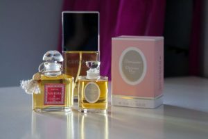 Indole, Indolic : Perfume Vocabulary & Fragrance Notes